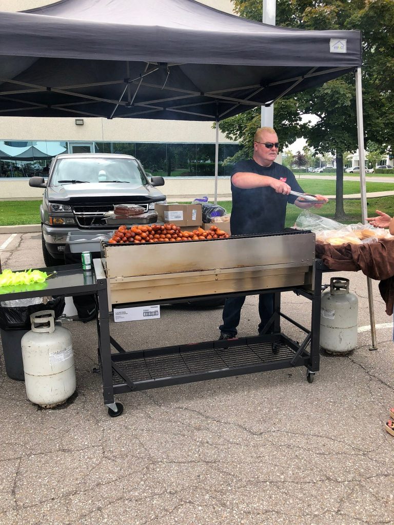 The Traditional Classic BBQ – Troy's Diner